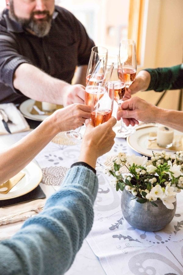 Champagne-Toast | GFF Magazine