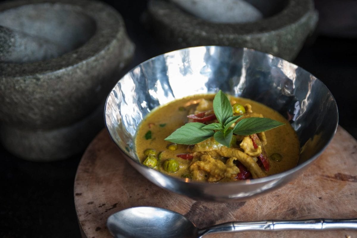 Gluten Free Chicken Curry: Gaeng Kiew Whan Gai (Spicy Green Curry With ...